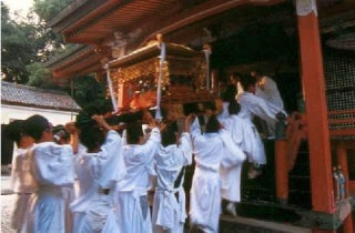 iwafu - Isahara Hachiman Shrine Mid-Autumn Festival: Hama no Ichi ...