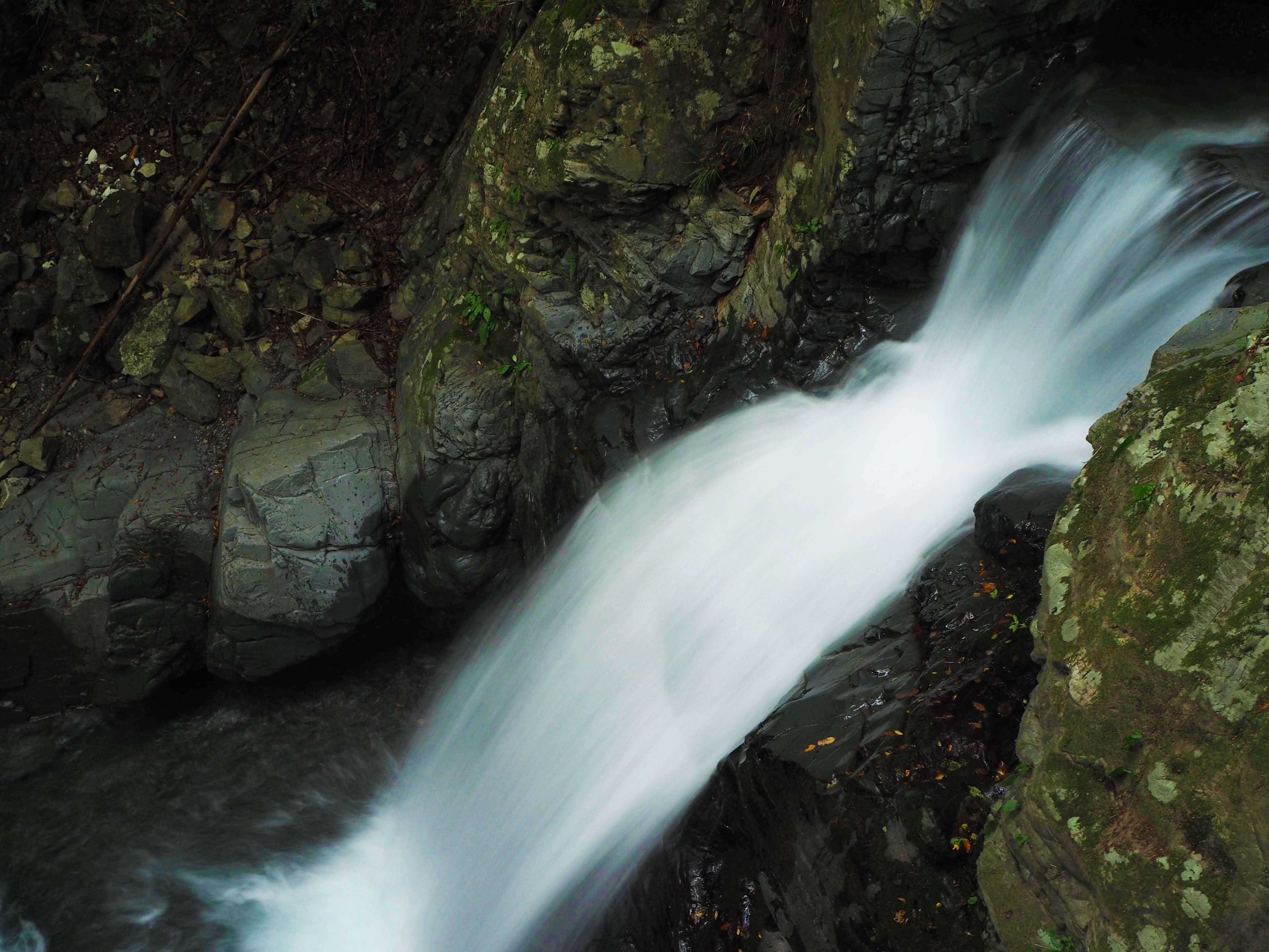 Rain begging Falls (Kosuge Village, Yamanashi Prefecture) / Yamanashi ...
